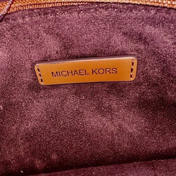 MICHAEL Michael Kors | Bags | Mk Zena Small Convertible Chain Messenger Bag | Poshmark